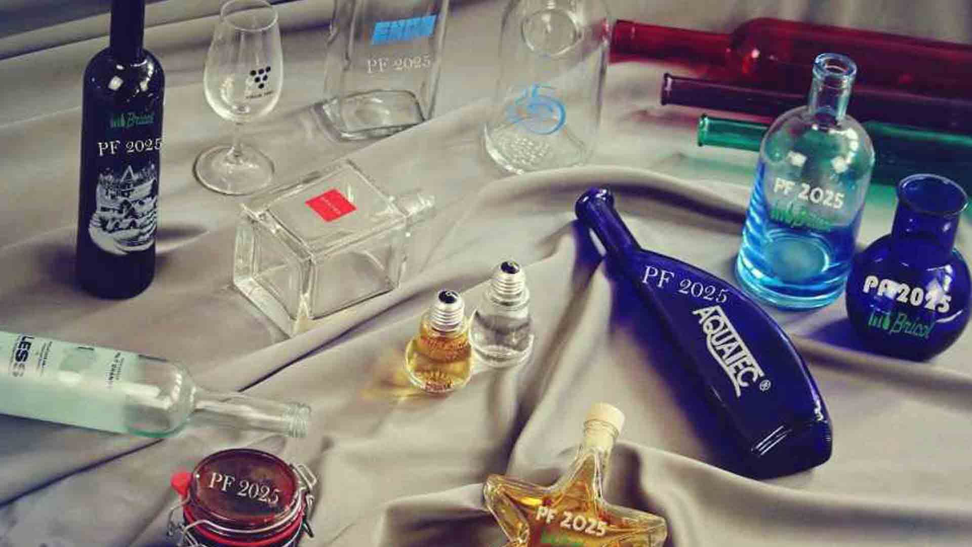 Personalizované firemní dárky: Lahve s vaším logem pro konec roku ...